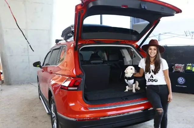 VW ká Tiguan je Life of The Party ni Wags, Kẹkẹ ati Waffles i California 10297_1