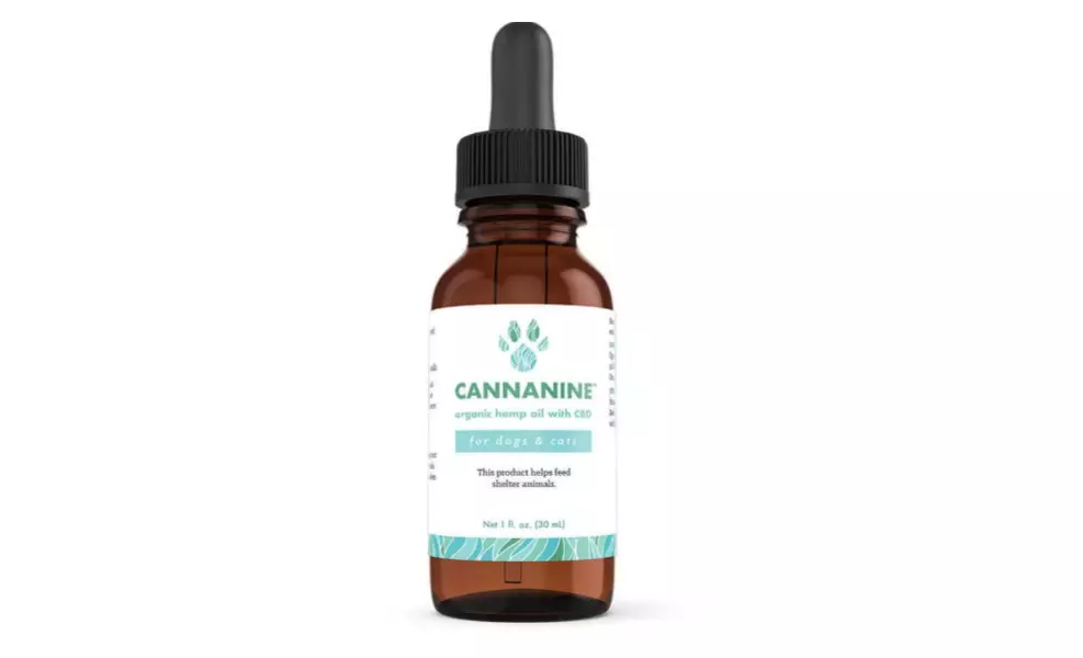 Minyak CBD Cannanine menawarkan perlindungan dan makanan untuk perlindungan haiwan peliharaan