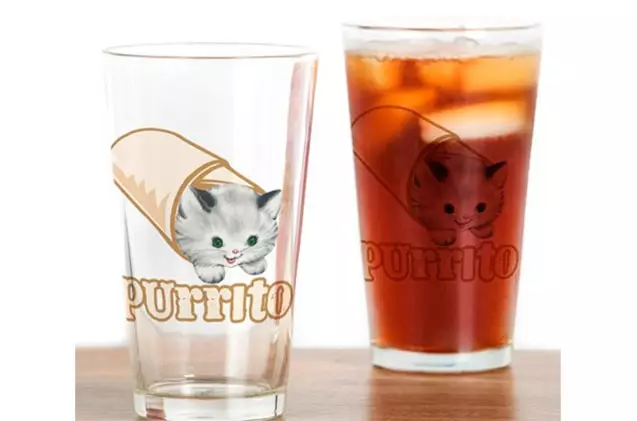 Pawsitively Purrrfect dárky: Purrito Drinking Glass