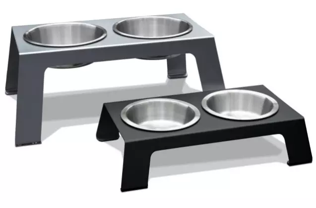 Ce set de gamelles en aluminium pour votre husky miniature est moderne