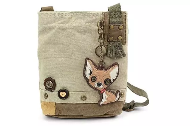 Crossbody chihuahua a se gwo si ou bezwen plis espas pou bagay